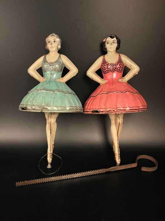 TECHNOFIX EINFALT BLECHSPIELZEUG 2 BALLERINAS UM 1930 (Gebraucht) in Kreuzlingen für CHF 239 ...