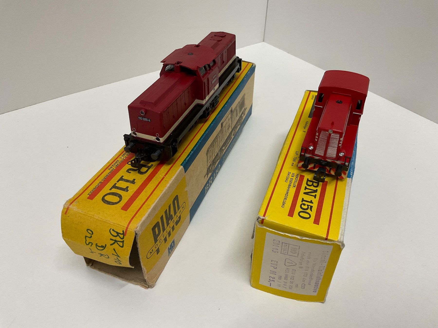 Piko Loks BN15 und BR110 alt und Bespielt in H0 (Gebraucht) in Chur für ...