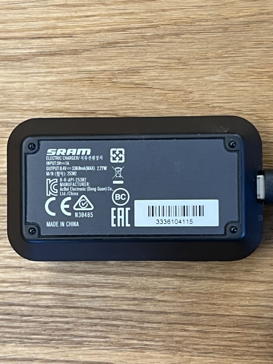 SRAM AXS Ladegerät mit Akku (D'occasion) à Breil/Brigels pour CHF 20 ...