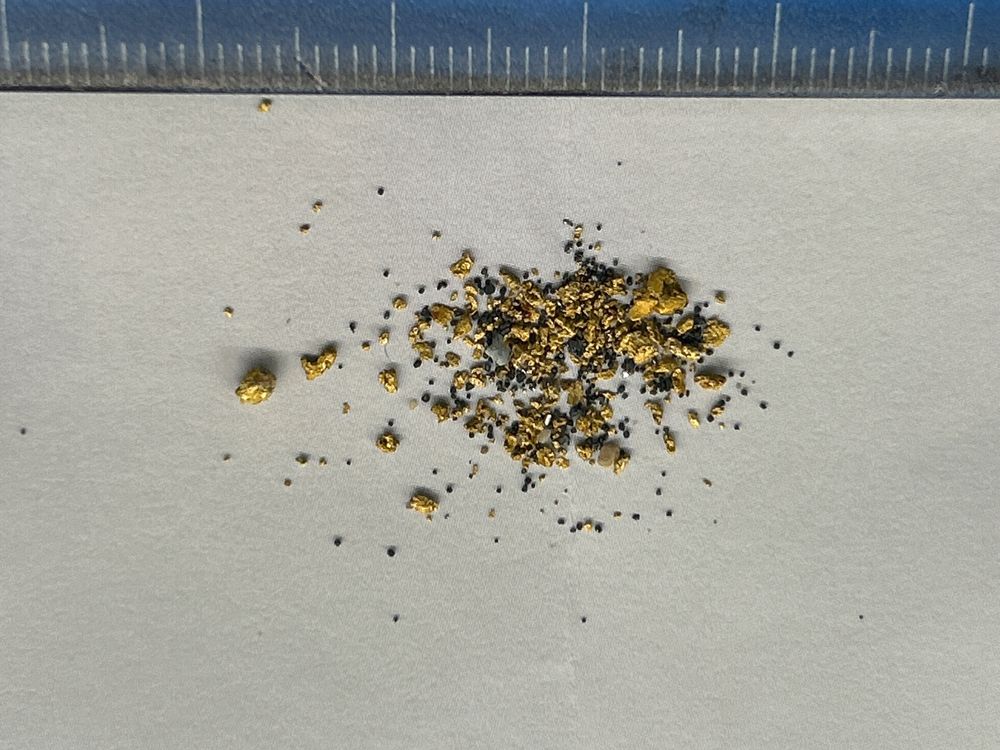 Schweizer Gold Flitter 0.25gr. sehr kleine schöne Flitter | Kaufen auf ...