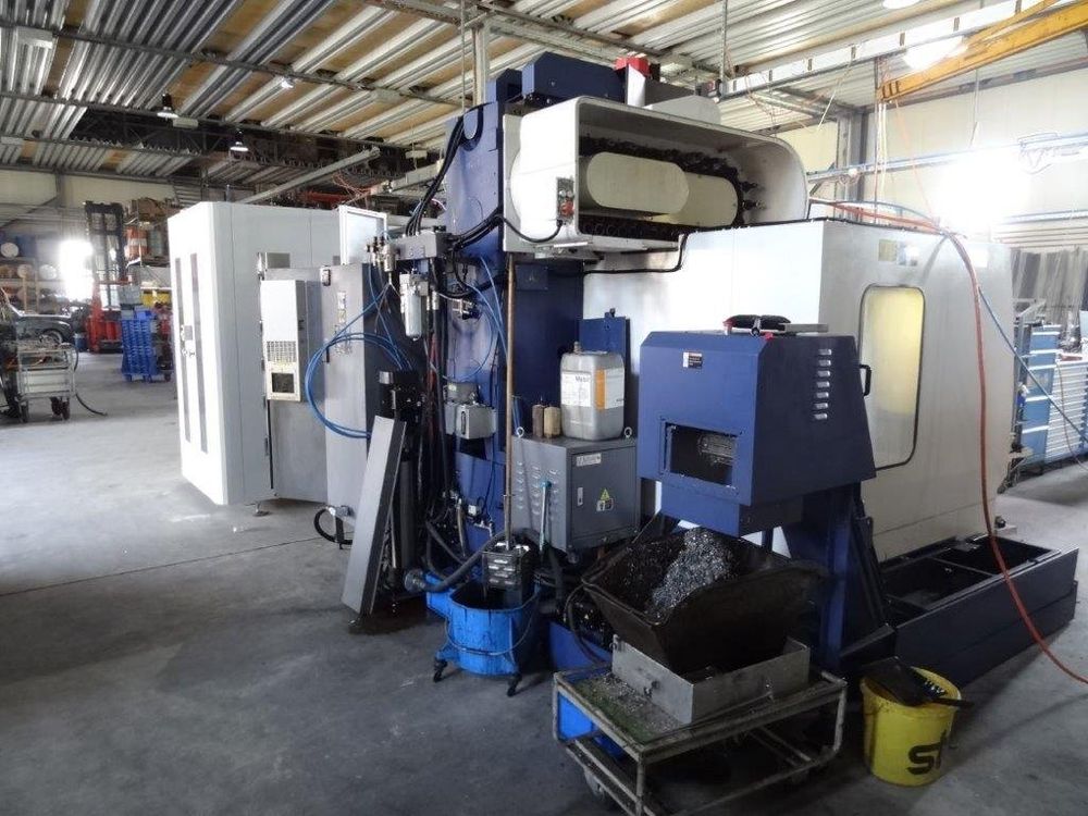 EROWA Multi Robot (PC210) + YCM TV146A 5.-Achs-Fräsmaschine (Gebraucht ...