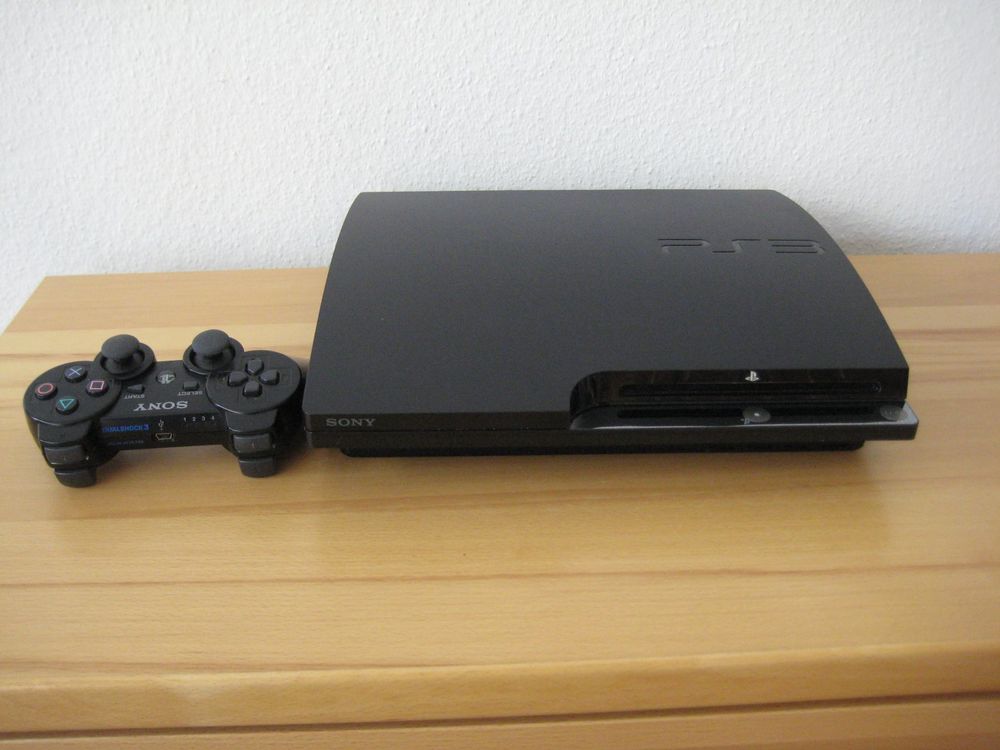 Sony PS3 Slim 1 Konsole 1 Controller 2 Games | Kaufen auf Ricardo
