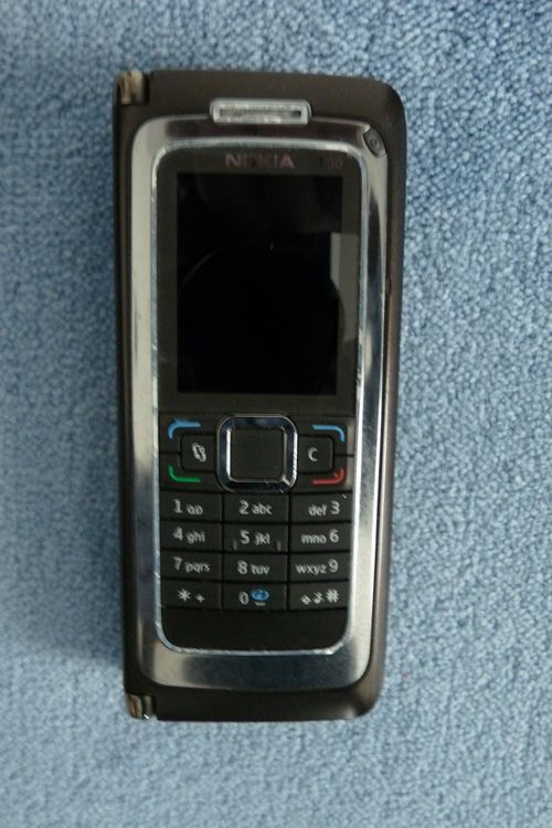 Nokia Communicator E90 (Akku muss ersetzt werden) (Gebraucht) in Neuhausen am Rheinfall für CHF ...