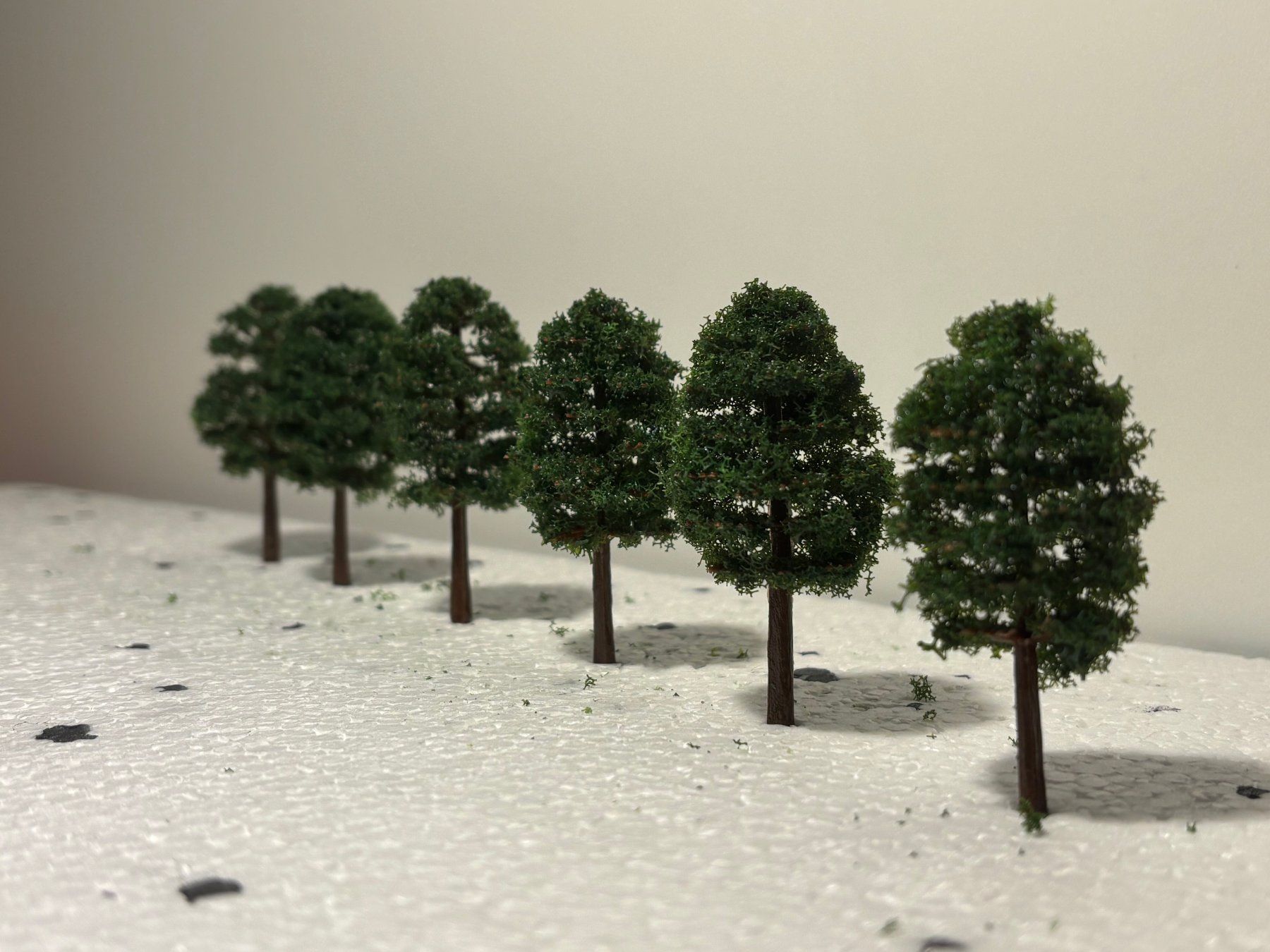 L1472: Baumallee mit 6 Steckbäumen (Spur N) (Neu (gemäss Beschreibung ...