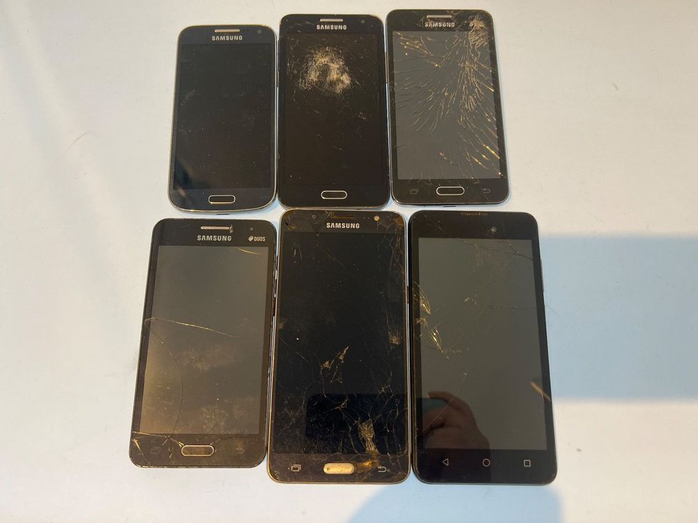 Téléphones android défectueux dès 1frs.- (Defekt) in Lausanne für CHF 2 ...