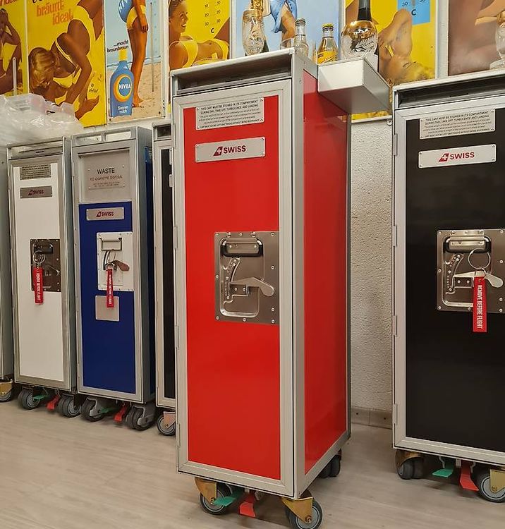 Flugzeugtrolley NEU in Rot, LED-Edition & orig. Swiss-Schils (Neu und ...