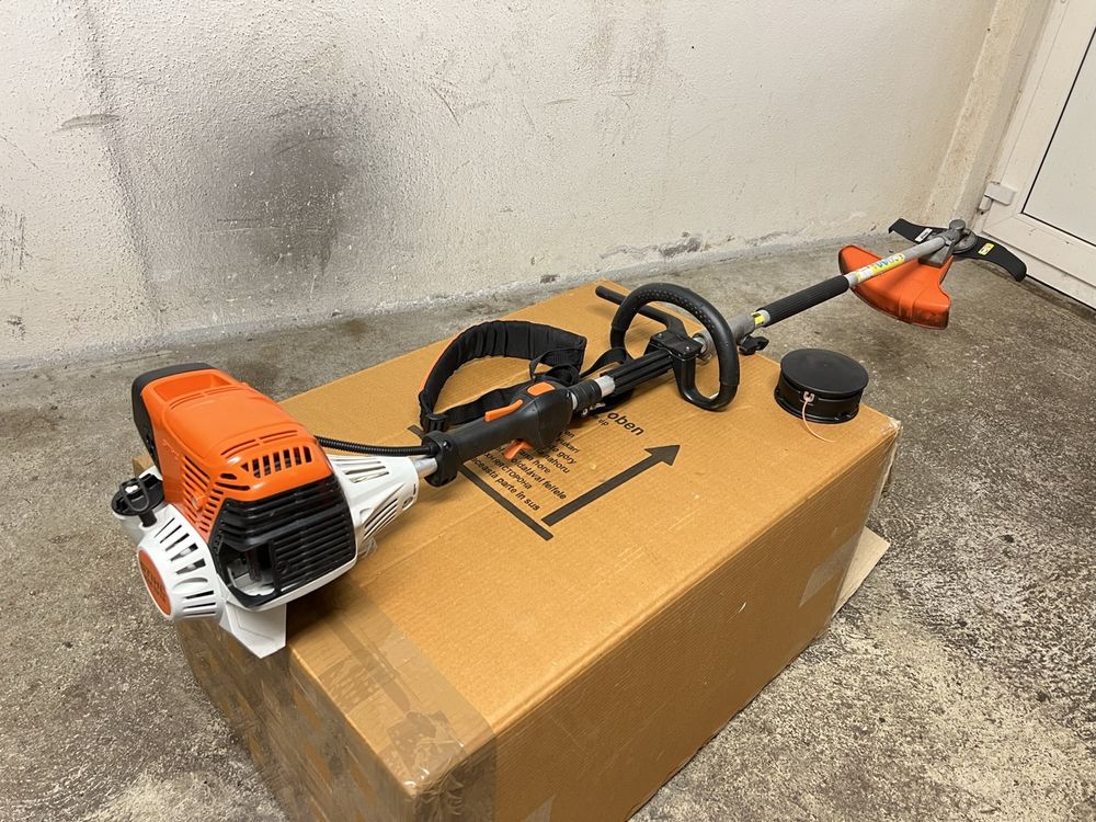 Neuwertige Rasentrimmer STIHL KM 131 R, Baujahr 2021 | Kaufen auf Ricardo