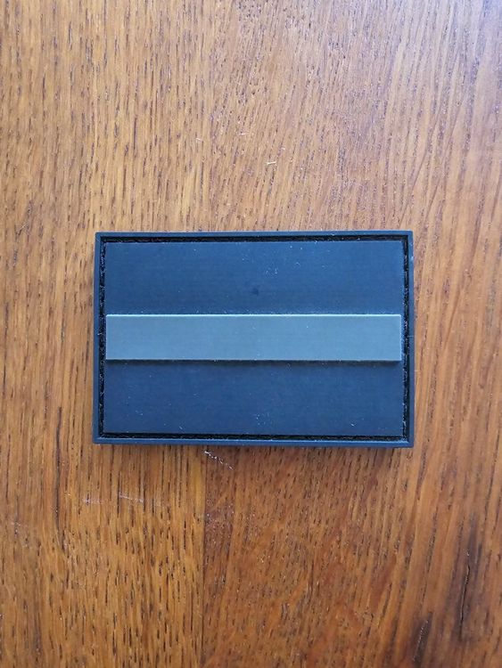 Patch/Badge thin grey line | Kaufen auf Ricardo
