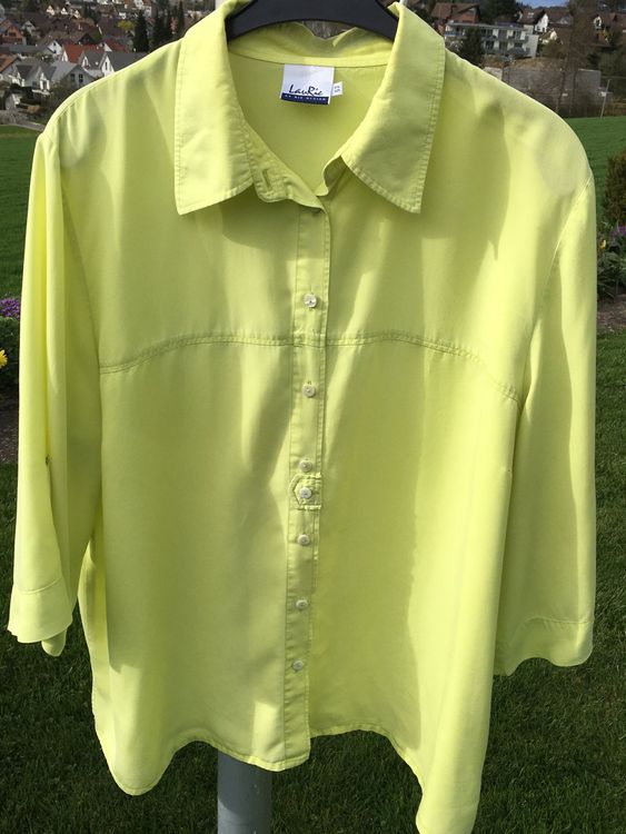 Bluse in Gr. 52 (Gebraucht) in Russikon für CHF 15 – mit Lieferung auf Ricardo kaufen