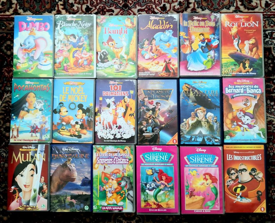 18 VHS Walt Disney classiques (Gebraucht) in Grandson für CHF 5 – mit ...