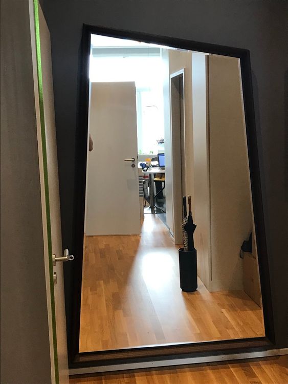 Grosser Design Spezialwandspiegel, Gang (Neu (gemäss Beschreibung)) in ...