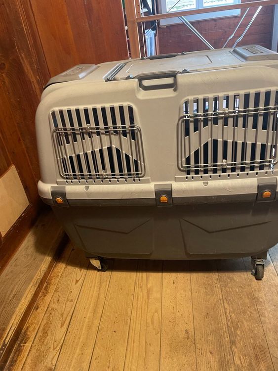 Hunde Transportbox auch fürs Flugzeug, mit Räder | Kaufen auf Ricardo