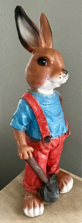 Alter Hase bei der Gartenarbeit / Osterhase 42 cm hoch (Gebraucht) in ...