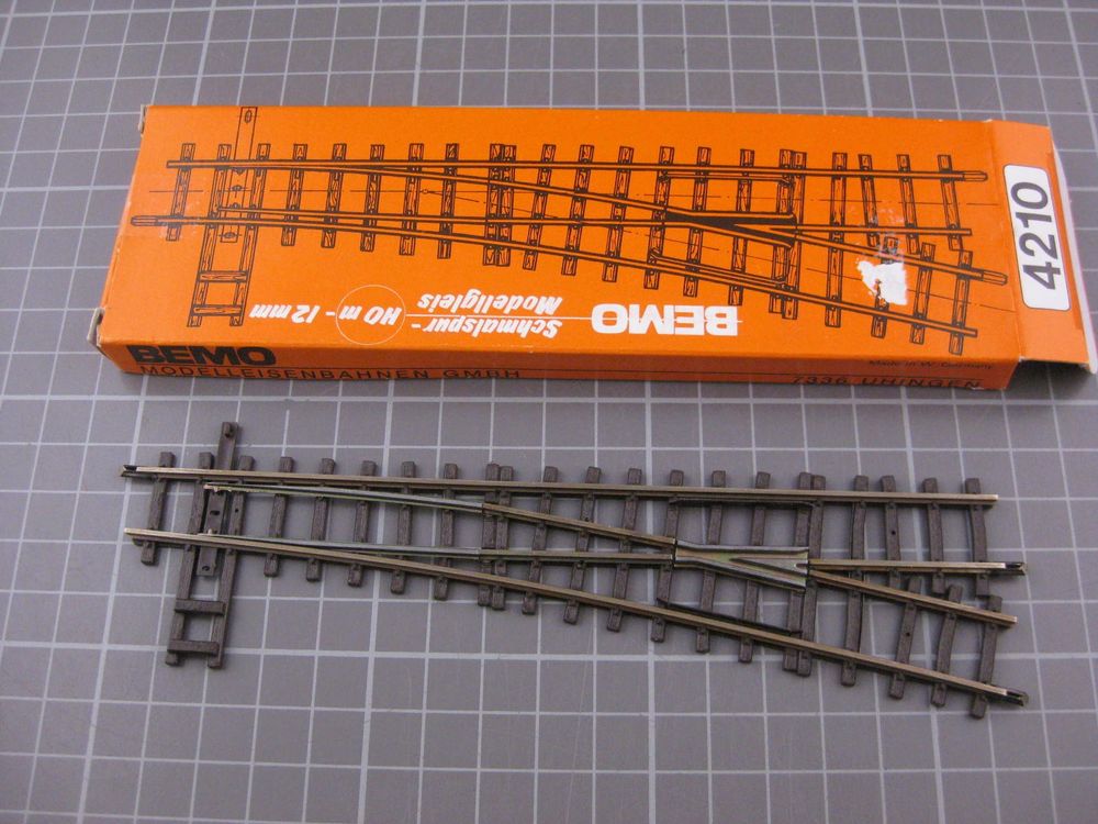 Bemo 4210 000 Weiche rechts, 12°, code 83, in OVP, . (Gebraucht) in Malters für CHF 31 – mit ...