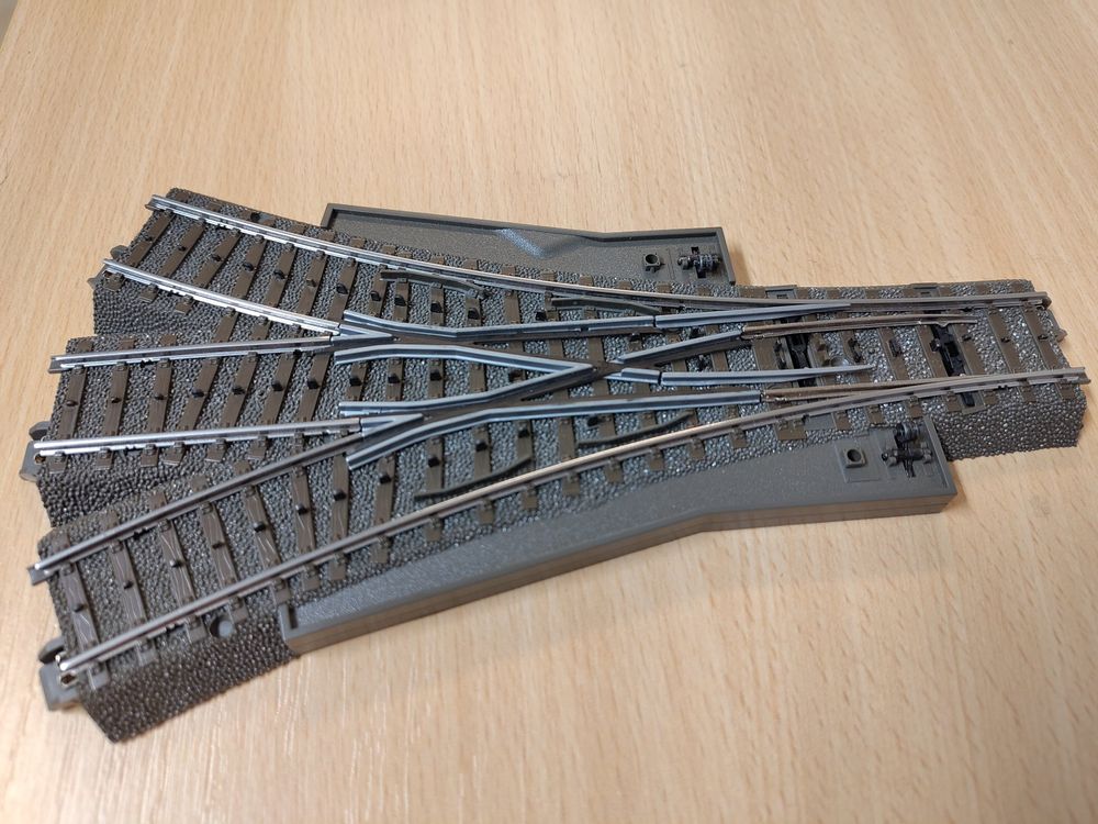 Märklin H0 24630 C-Gleis 3-Weg-Weiche (Digital 74465/74491) (Gebraucht) in Obfelden für CHF 90 ...
