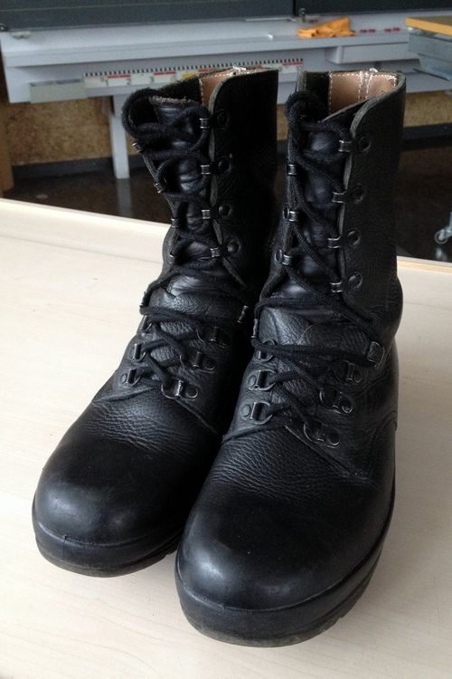 Militärschuhe Stiefel Springerstiefel schwarz Gr. 42 (Gebraucht) in ...