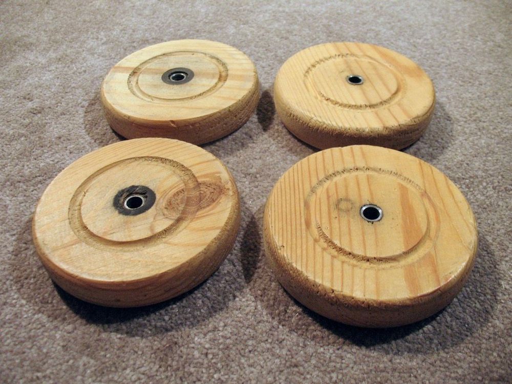 4 Holz Räder Massiv Föhre Fichte für Fahrzeuge Wagen Basteln (Gebraucht ...
