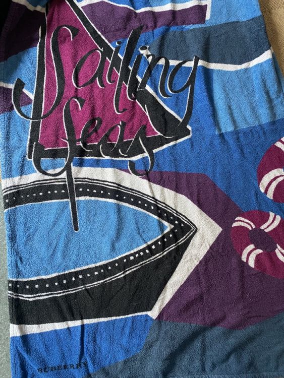 Grosses Burberry Badetuch (Gebraucht) in Zürich für CHF 19 – mit Lieferung auf Ricardo kaufen