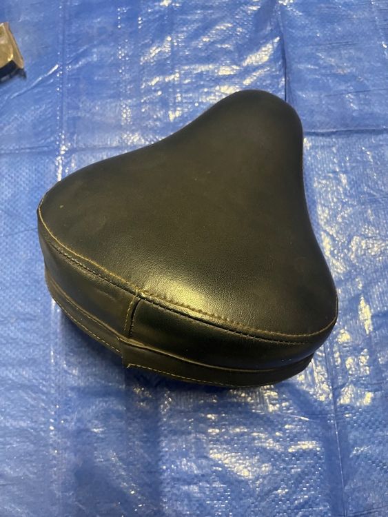 Puch / Sachs Mofa Sattel ohne Risse älteres Modell (Gebraucht) in Tegerfelden für CHF 18 – mit ...
