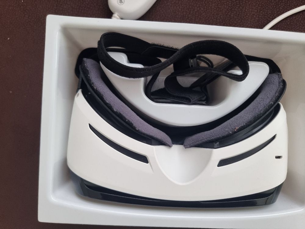 vr brille (Gebraucht) in Triengen für CHF 3 – mit Lieferung auf Ricardo ...