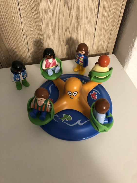 Karussell Krake mit Figuren (Gebraucht) in Würenlos für CHF 5 – mit ...