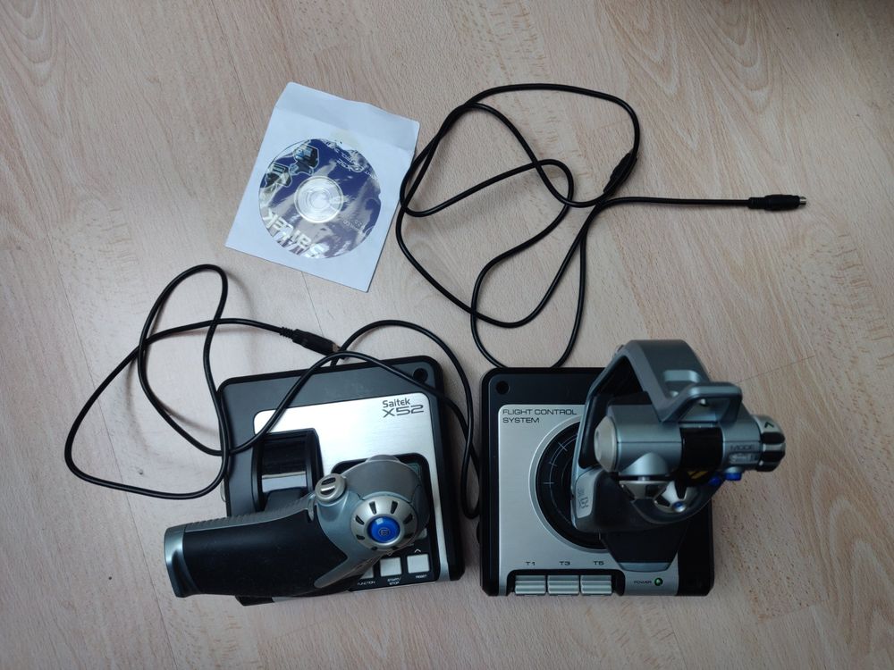 Saitek X52 - Flugsimulator Steuerung (Neu (gemäss Beschreibung)) in ...