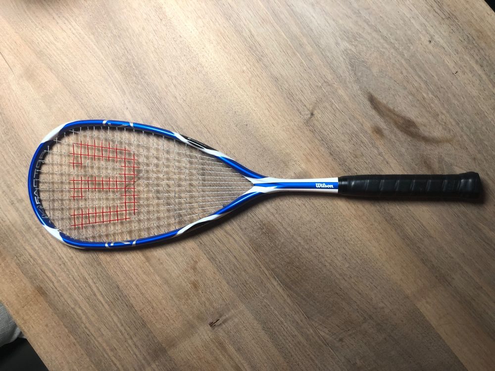 Squash Racket Wilson (Gebraucht) in Uster für CHF 29 – nur Abholung auf ...