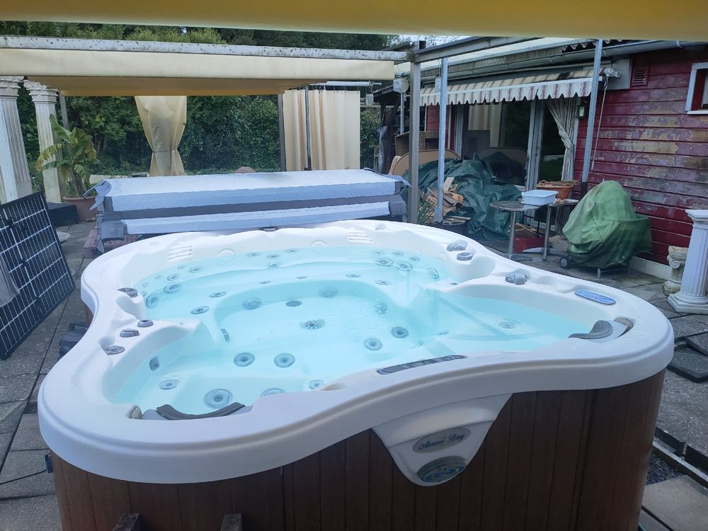 Whirlpool Dimension One Spas Aussenwhirlpool Amore Bay (Gebraucht) in Neuenkirch für CHF 2995 ...
