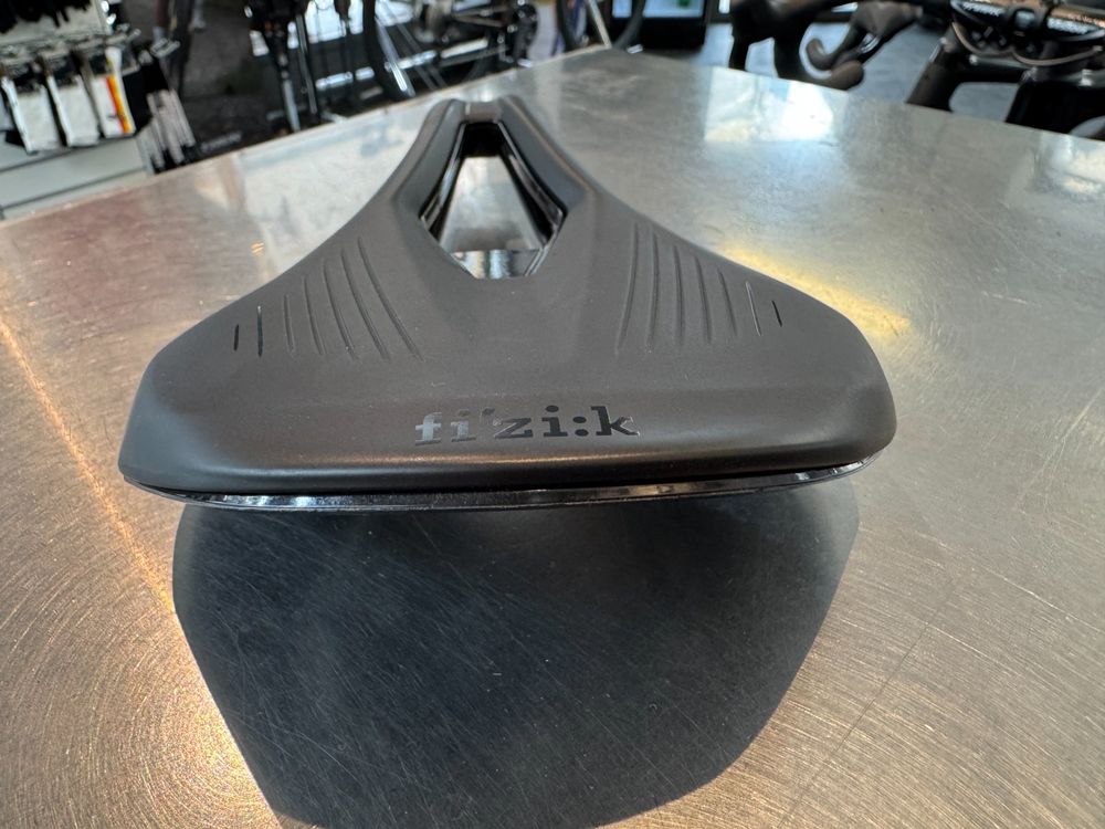 Fizik Tempo Argo R5, 150mm (Neu und originalverpackt) in Zürich für CHF ...