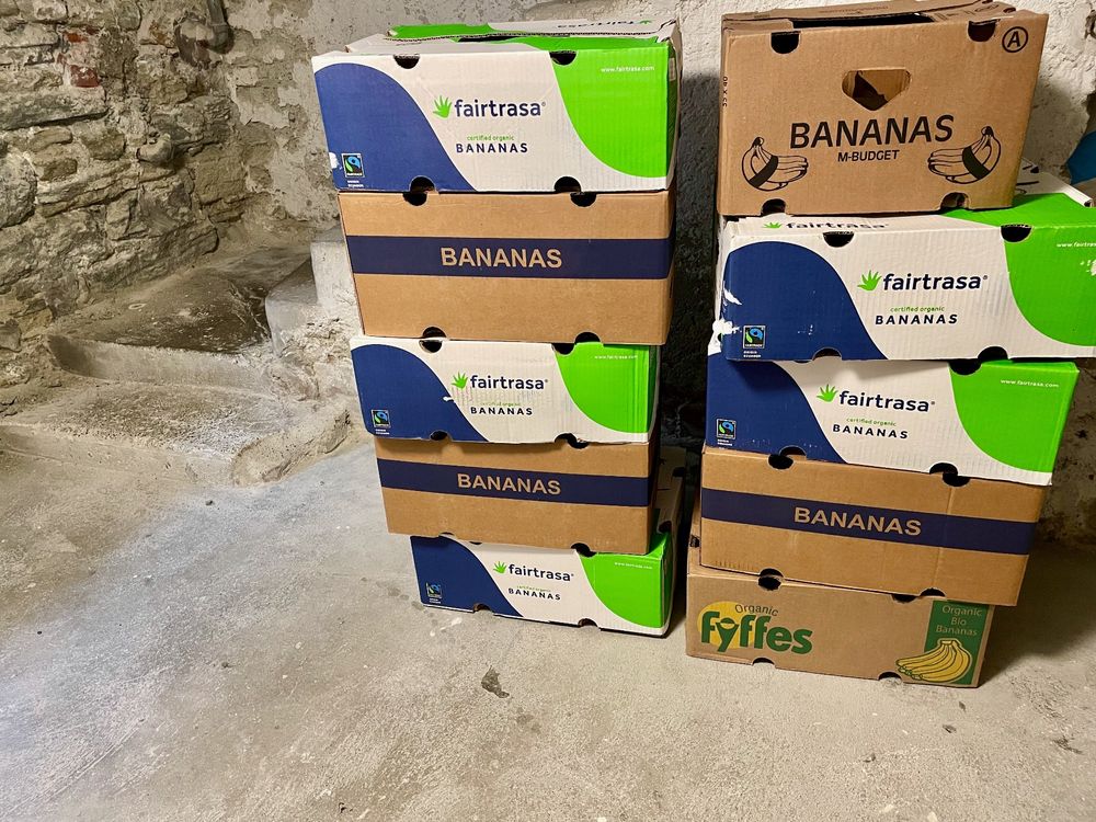 10 cartons de bananes (Neu und originalverpackt) in Fribourg für CHF 20 ...