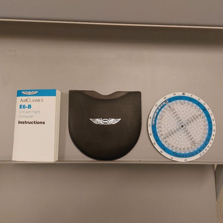 E6-B circular flight computer (Neu (gemäss Beschreibung)) in Genève für ...