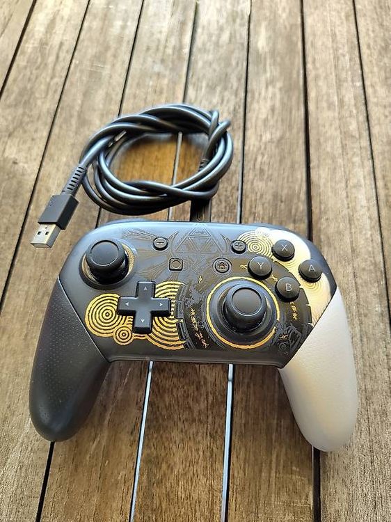 Nintendo Switch Pro Controller Limited Edition Zelda (Gebraucht) in ...