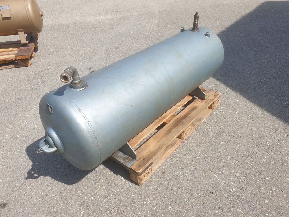 Cuve de compresseur 10 bar 300 litres (D'occasion) à pour CHF 100 ...
