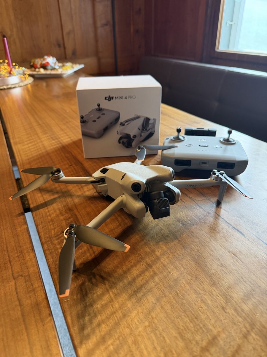 DJI Mini 4 Pro Drohne- NEU- Nie geflogen (Neu (gemäss Beschreibung)) in ...