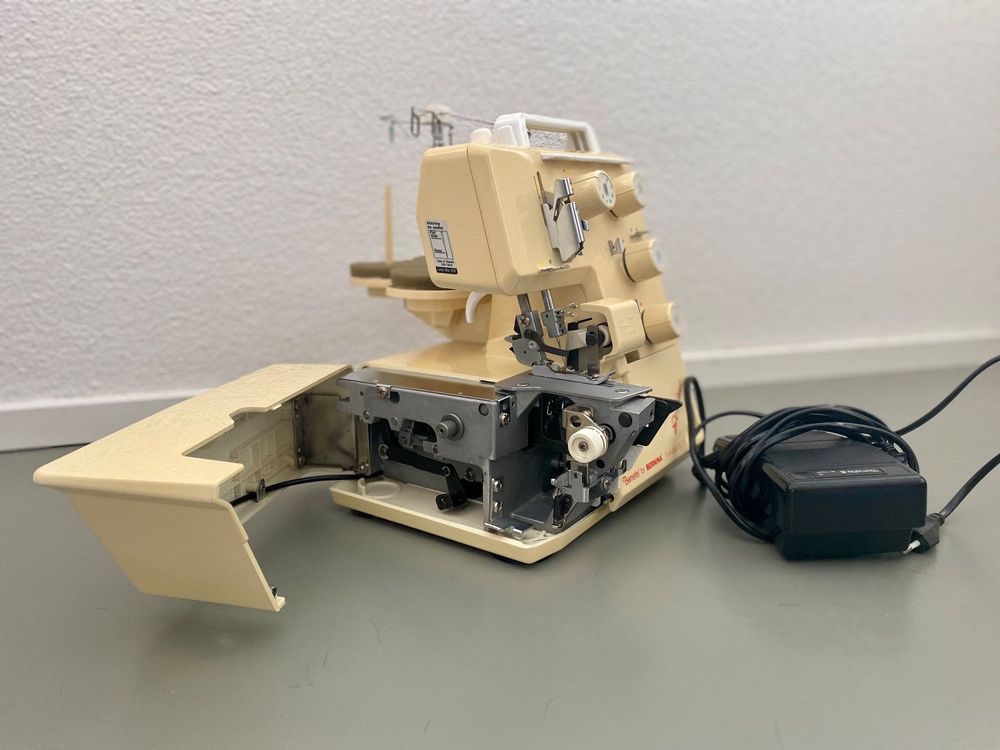 Overlock Funlock 007D mit 24 verschiedenen Farbenspulen (Gebraucht) in ...