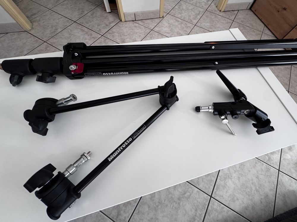 Stativo più accessori Manfrotto (Usato) a Mendrisio per CHF 65 – con ...