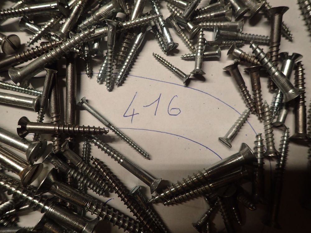 1 Kg Diverse Schrauben (Neu und originalverpackt) in Lodano für CHF 2 – mit Lieferung auf ...