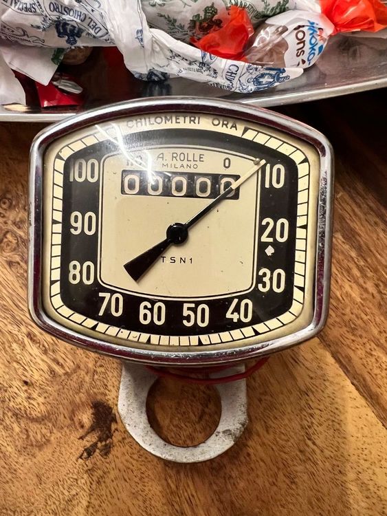 Vespa Rolle Milano Tacho NOS (Neu (gemäss Beschreibung)) in Buchs ZH ...