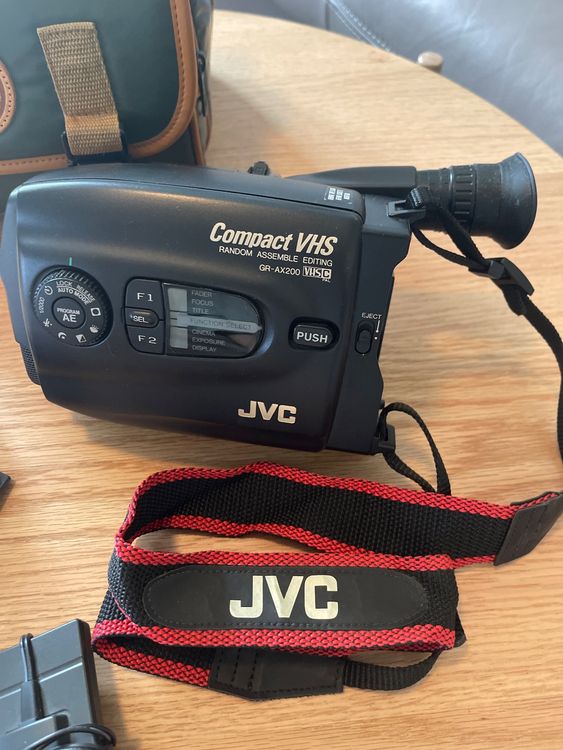 JVC Video Kamera Compact VHS GR-AX200 | Kaufen auf Ricardo