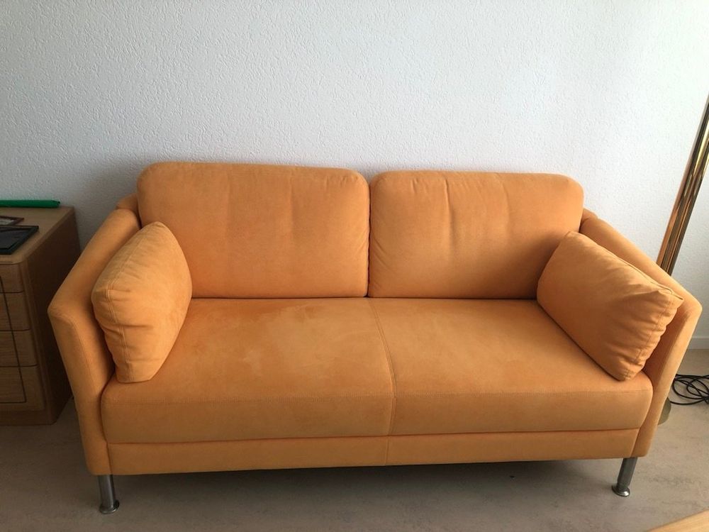 2er-Sofa Alcantara orange (Gebraucht) in Tann für CHF 50 – nur Abholung auf Ricardo kaufen