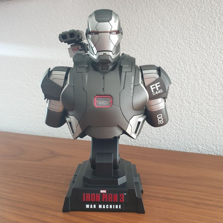 Hot Toys Iron Man 3 1/4 Scale War Machine Bust (Gebraucht) in Pieterlen ...