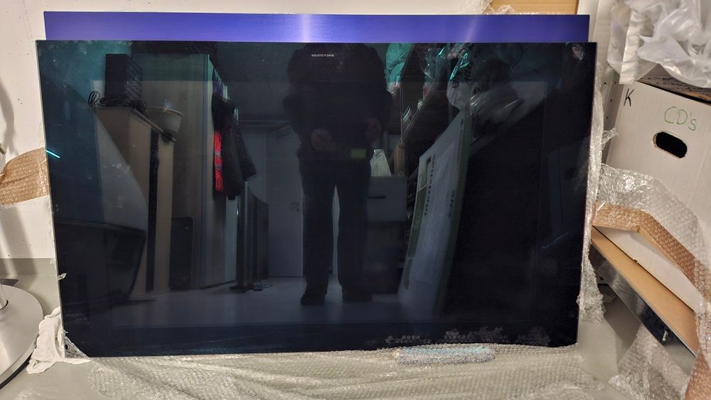 Bang & Olufson, Flachbildschirm und 2 Boxen Beolab 8000 (Gebraucht) in ...