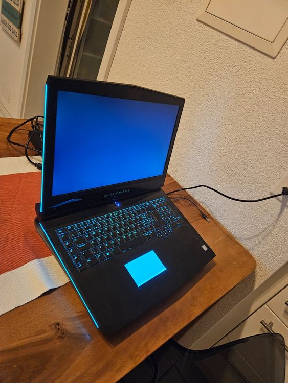 Gaming Laptop - Alienware 17 R4 - 17 Zoll | Kaufen auf Ricardo