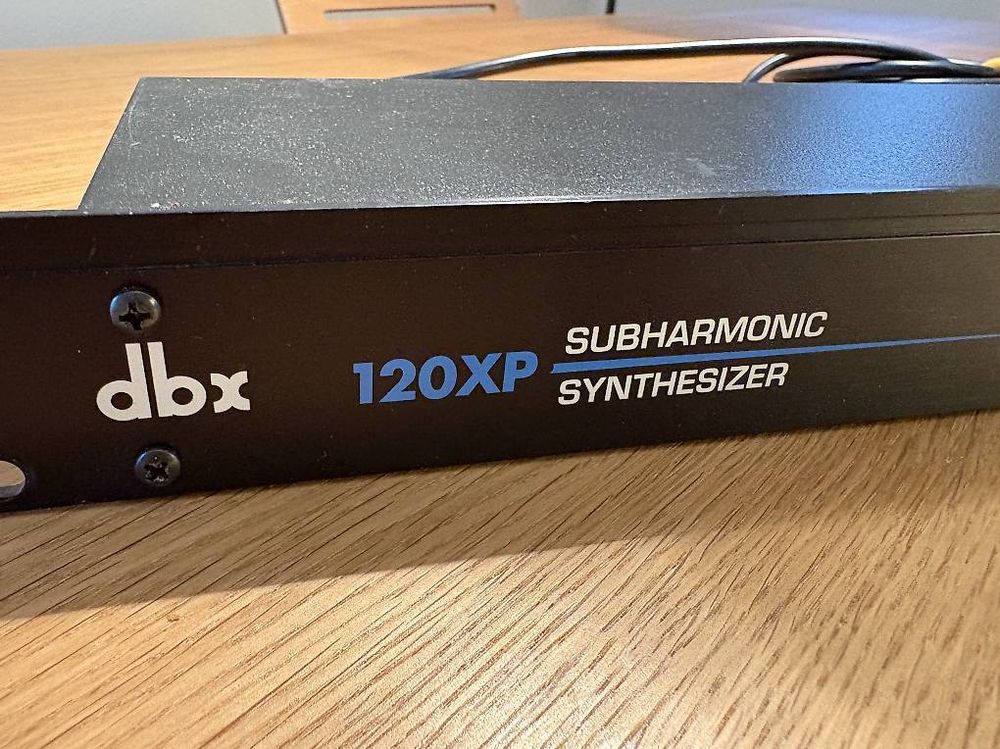 DBX 120XP Subharmonic Synthesizer #2 (Gebraucht) in Baden für CHF 120 ...