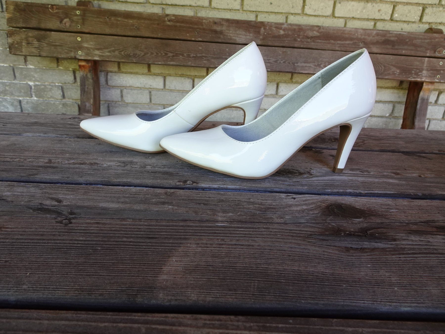 Uni weisser Lack Pumps von Tamaris Gr. 36 - 230920 (Gebraucht) in ...