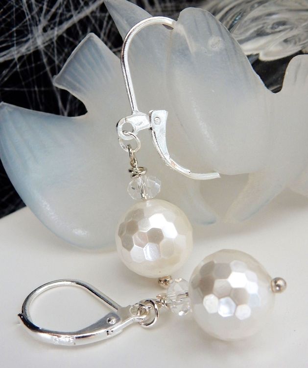 Ohrschmuck aus Perlen (Neu und originalverpackt) in Allschwil für CHF 5.5 – mit Lieferung auf ...