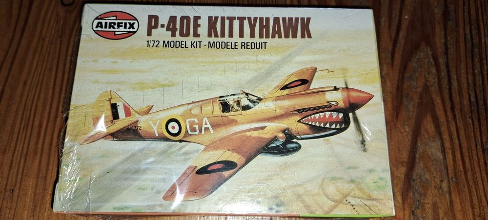 P40 Kittyhawk 1/72 airfix 61038-0 (Gebraucht) in für CHF 7 – mit Lieferung auf Ricardo kaufen
