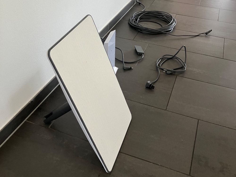 Starlink Standard Kit mit ethernet- Adapter (Gebraucht) in Bern für CHF ...