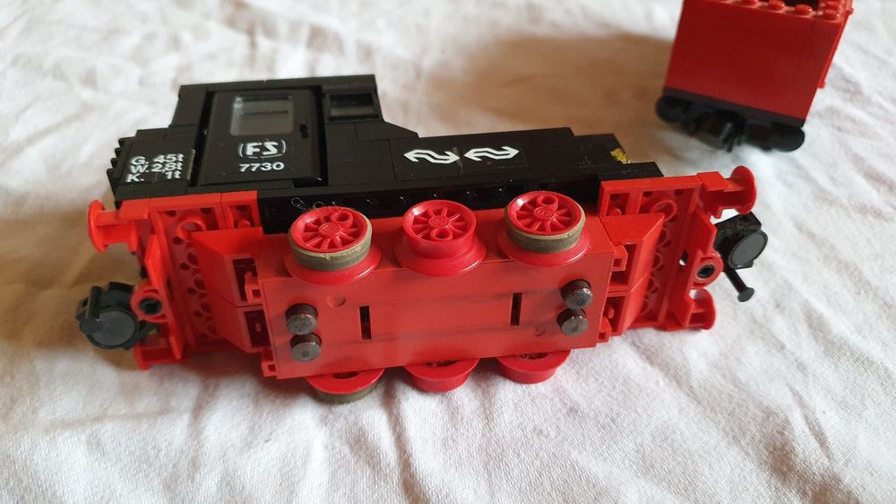 LEGO Eisenbahn 12V Güterlok 7730 80er system Lok roter Motor | Kaufen ...