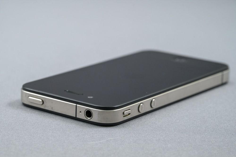 Apple Iphone 4 A1332 8Gb (Gebraucht) in Zürich für CHF 21 – mit ...